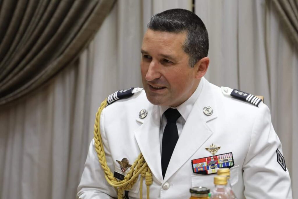Libyan and French military officials discuss training and cooperation